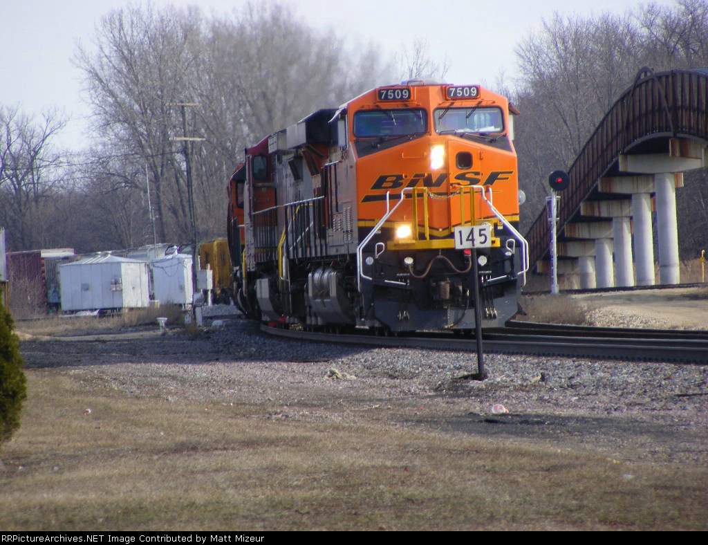 BNSF 7509